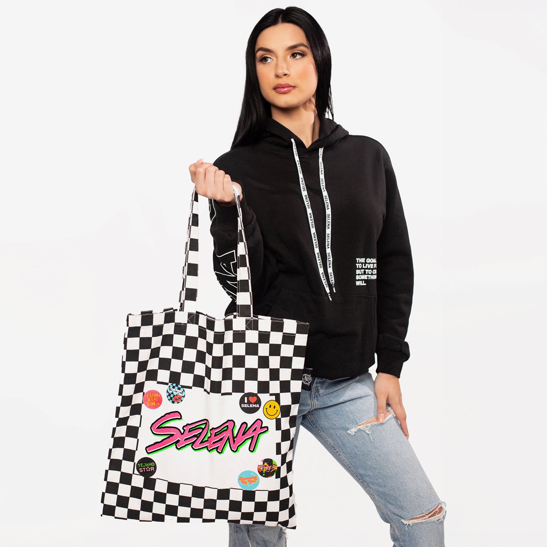 Selena Official